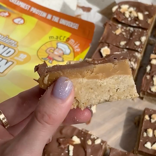 Golden Gaytime Caramel Slice – Macro Mike